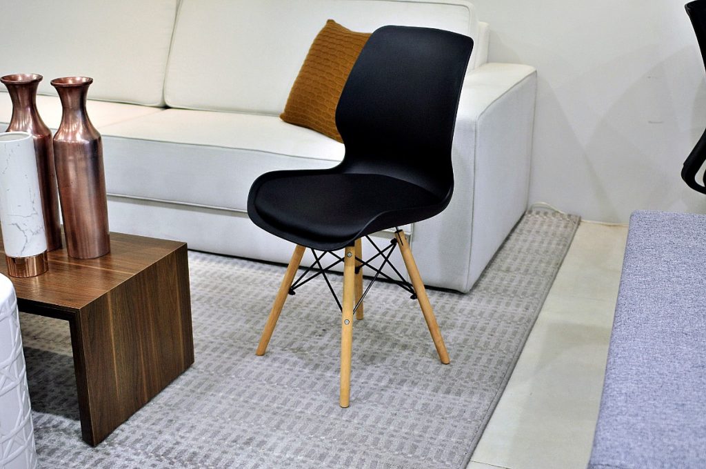 Cadeira Eames Eiffel: conheça 7 modelos e onde usá-los - Blog de Waw Design